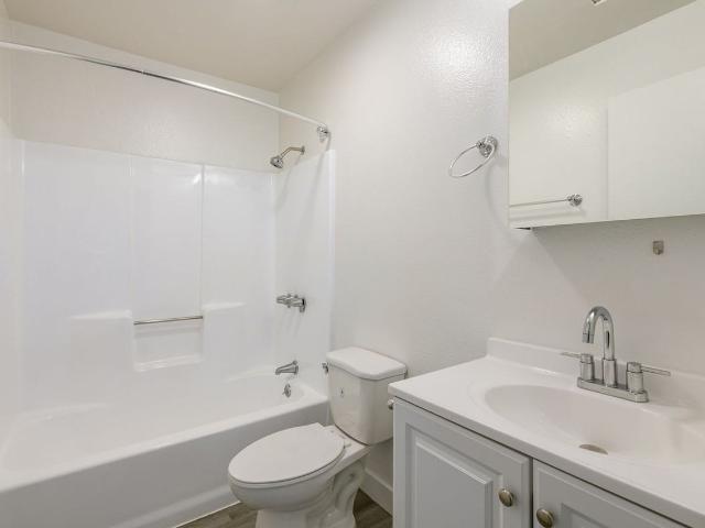 5533 Barton Ave 2 Bedroom Apartment for Rent at 5533 Barton Ave, Los Angeles, CA 90038 Hollywood Studio District