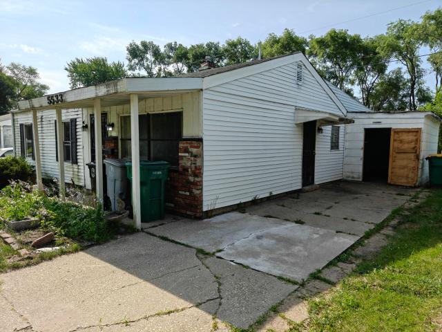 5533 E 13th Place