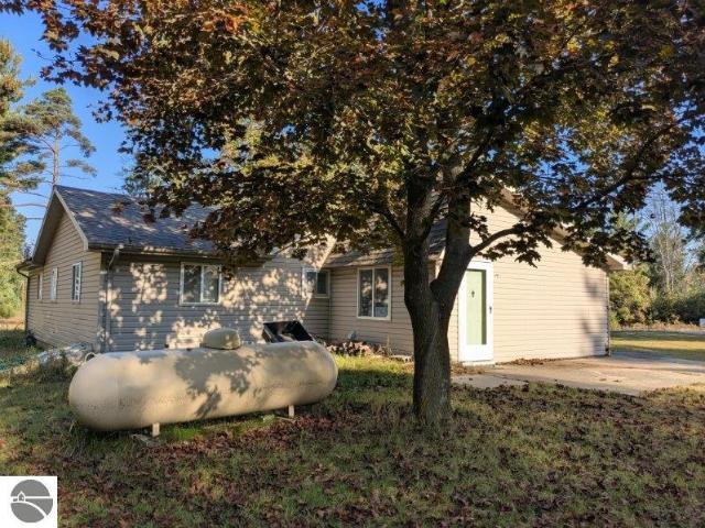 5533 E County Line Road
