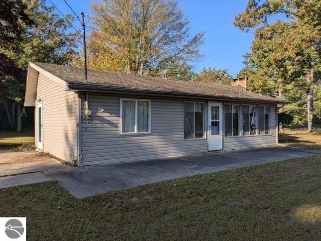 5533 E County Line Rd, South Branch, MI 48761