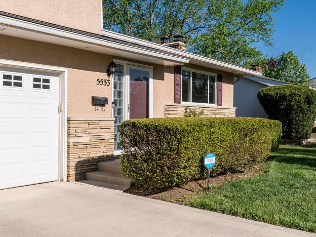 5533 Redwood Road
