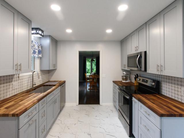5533 Roxbury Terrace
