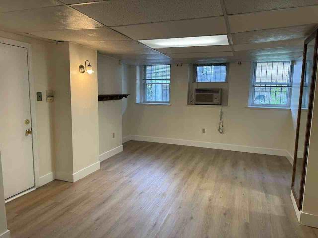 5533 5th Avenue Studio Apartment for Rent at 5533 5th Ave, Pittsburgh, PA 15232 Shadyside