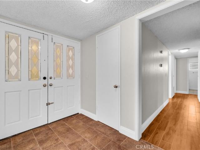 553 E Home