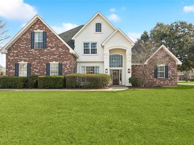 553 Evergreen Dr, Mandeville, LA 70448
