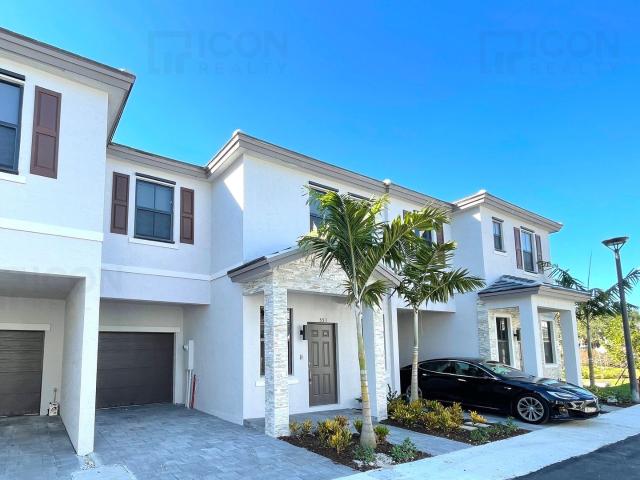553 SW 19th Terrace