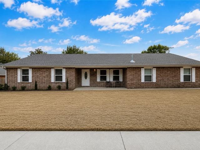 553 SW Dallas Street