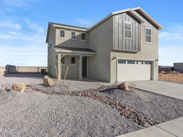 553 Paseo De La Reina St, El Paso, TX 79938