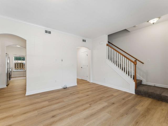 553 Rosedale Ave # 107