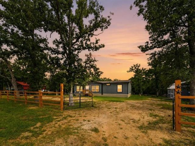 553 Redberry Rd, Somerville, TX 77879