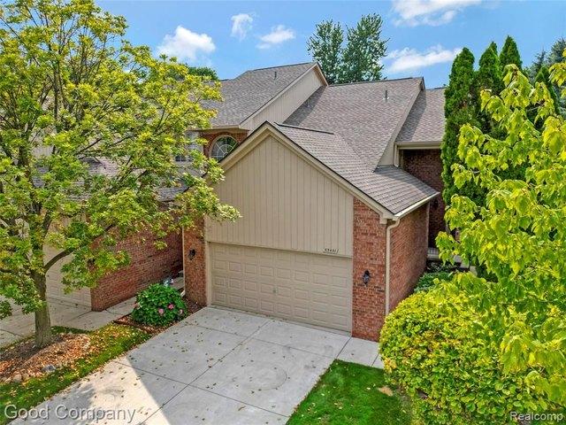 55441 Boardwalk Dr, Shelby Township, MI 48316