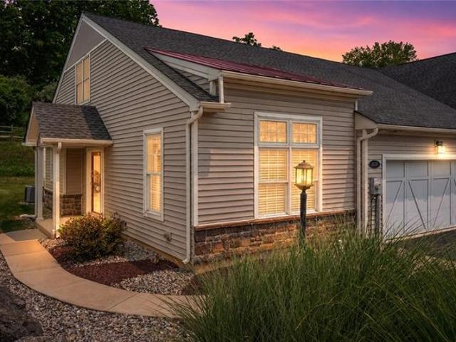 5544 Briar Ln, Whitehall, PA 18052