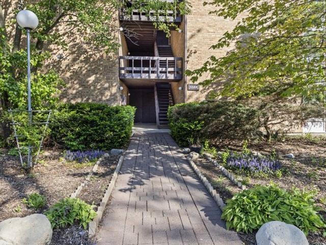 5544 E Lake Dr Apt A, Lisle, IL 60532