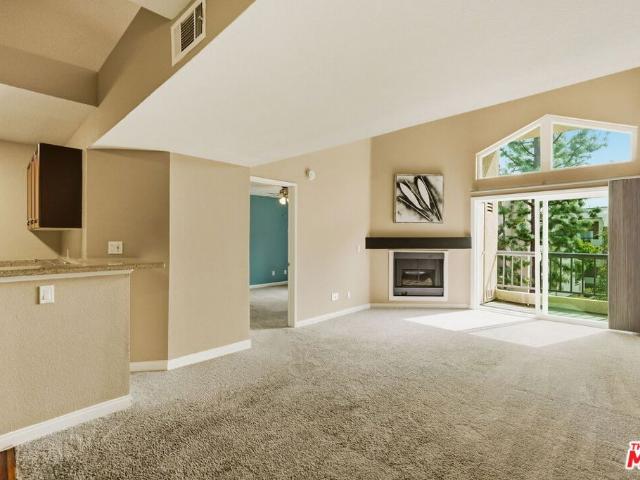 5545 Canoga Avenue 301