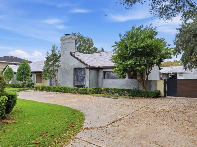 5545 Candlewood Dr, Houston, TX 77056 | Compass