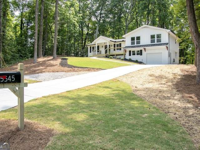 5545 Crestview Dr, Acworth, GA 30102