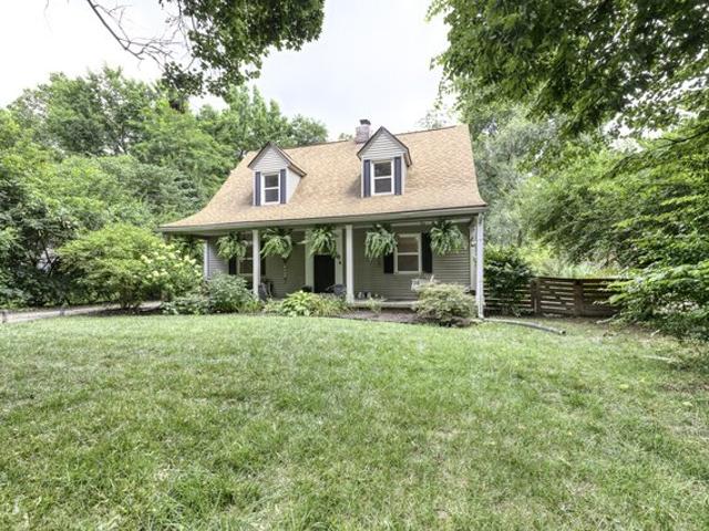 5547 Allisonville Rd, Indianapolis, IN 46220