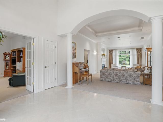 5547 Fairway Drive