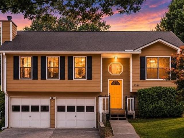 5548 Elderberry Ln, Flowery Branch, GA 30542