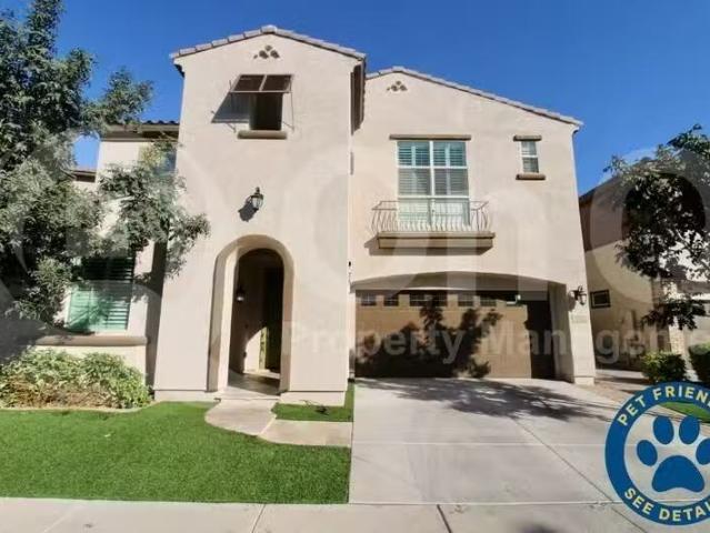 55405339 230 E Wisteria Dr