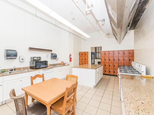 5540 Hyde Park by 3L Living Studio Apartment for Rent at 5540 S Hyde Park Blvd, Chicago, IL 60637 Hyde Park