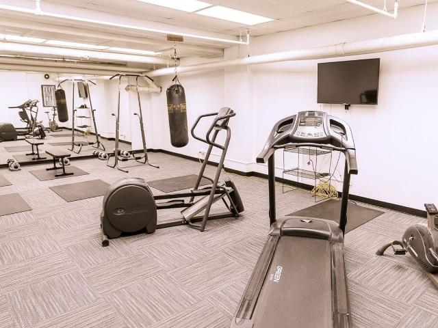 5540 Hyde Park by 3L Living Studio Apartment for Rent at 5540 S Hyde Park Blvd, Chicago, IL 60637 Hyde Park