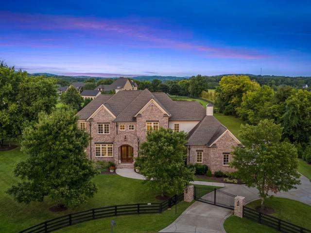 5540 Hawks Landing Dr