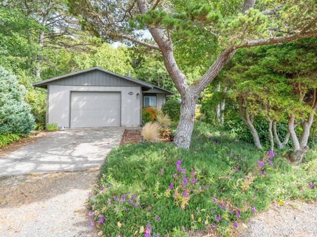 5540 Palisades Dr, Gleneden Beach, OR 97367