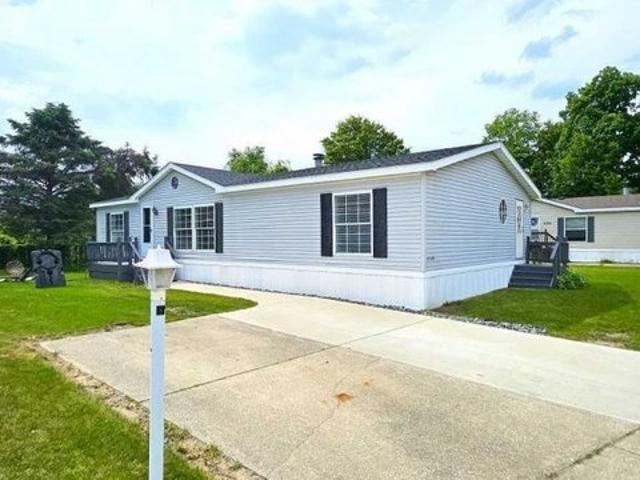 5540 Plumeria St, Kalamazoo, MI 49009
