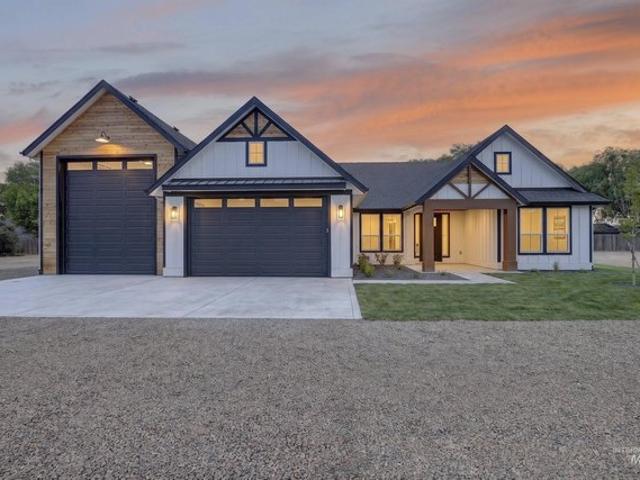 5540 SE Greenwood Ave, Mountain Home, ID 83647