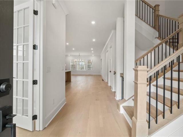 5541 Broad River View