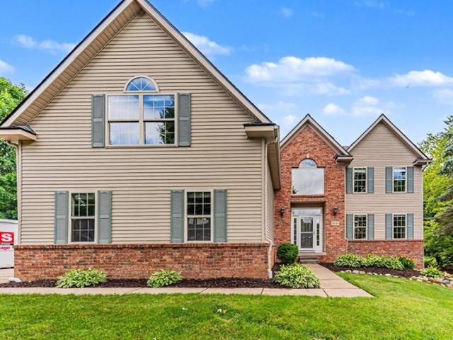 5542 Deer Run Ln, Dexter, MI 48130