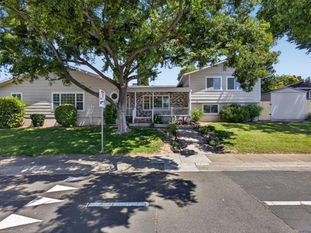 5542 Fleetwood Dr, Citrus Heights, CA 95621