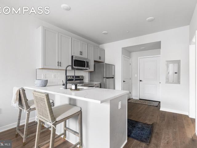 5542 44 Ridge Ave 302, Philadelphia, PA