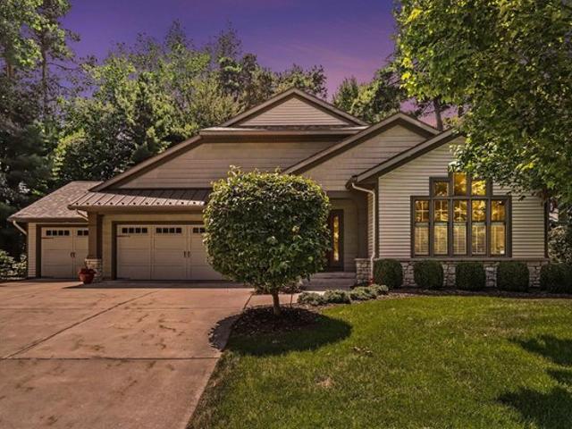 5543 N Red Pine Cir, Kalamazoo, MI 49009