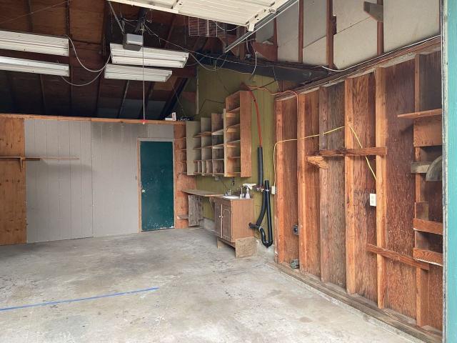 5543 Gill St 1 Bedroom Apartment for Rent at 5543 Se Gill St, Jennings Lodge, OR 97267 Jennings Lodge