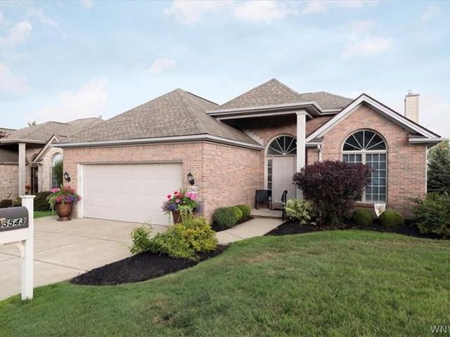 5543 Hemdale Dr, Clarence, NY 14221