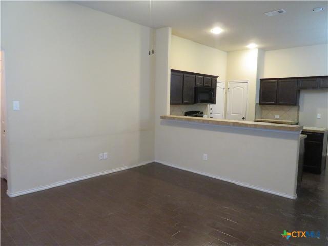 554 Creekside Circle