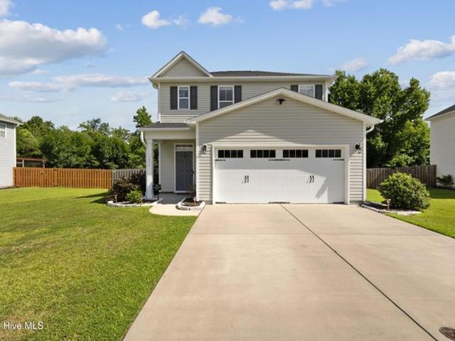 554 Avendale Dr, Rocky Point, NC 28457