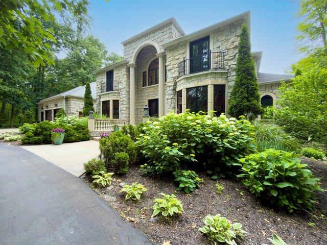 554 Bailey Lake Dr NE, Lowell, MI 49331