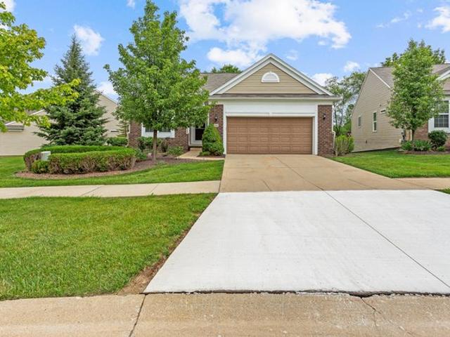 554 Glacier Ln, Howell, MI 48843