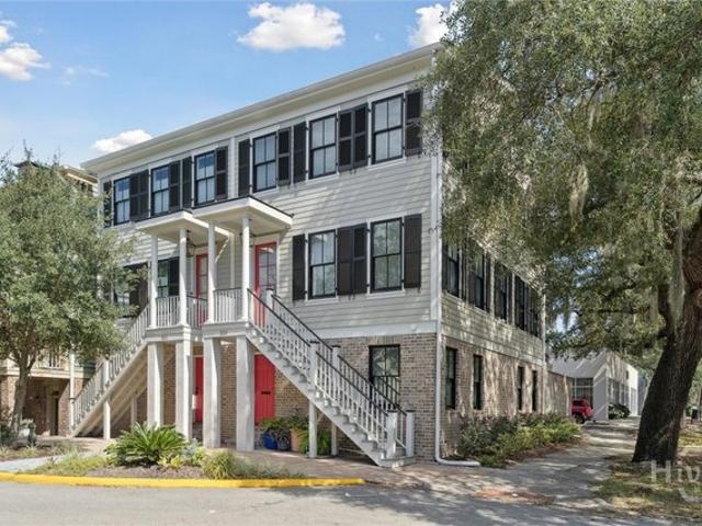 554 E McDonough St, Savannah, GA 31401