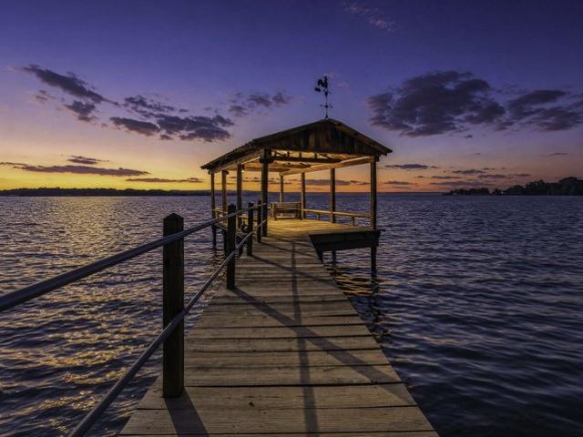 554 Harbor Dr, Onalaska, TX 77360