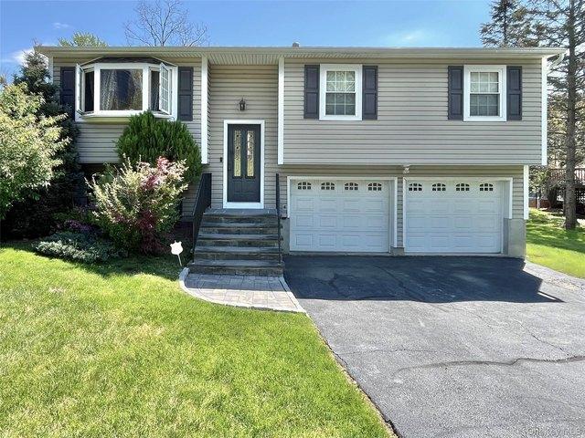 554 High St, Monroe, NY 10950