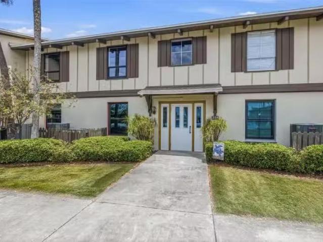 554 Plaza Seville Ct #103, Treasure Island, FL 33706 MLS# TB8.