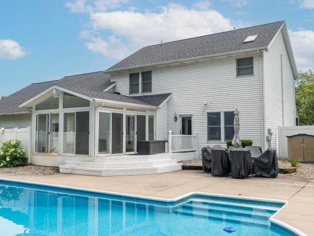 55543 Willowbend Boulevard
