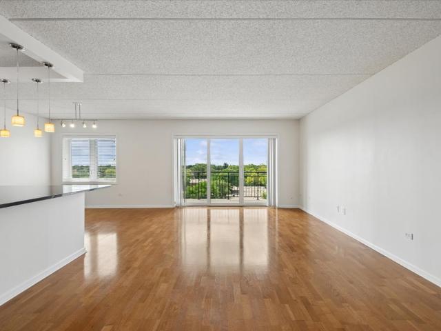 5555 n cumberland avenue # 710