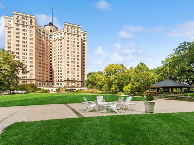 5555 N Sheridan Rd, Unit 160304, Chicago, IL 60640 | Compass