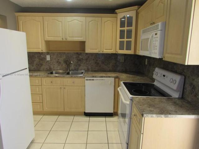 5555 Ludlam Rd #107, South Miami, FL 33155
