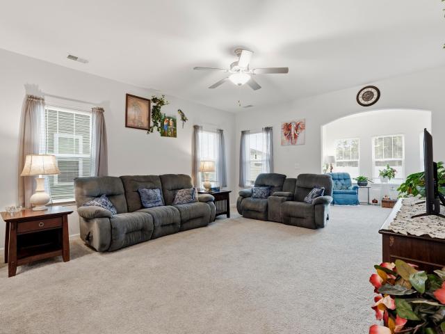 5555 Redleaf Rose Dr